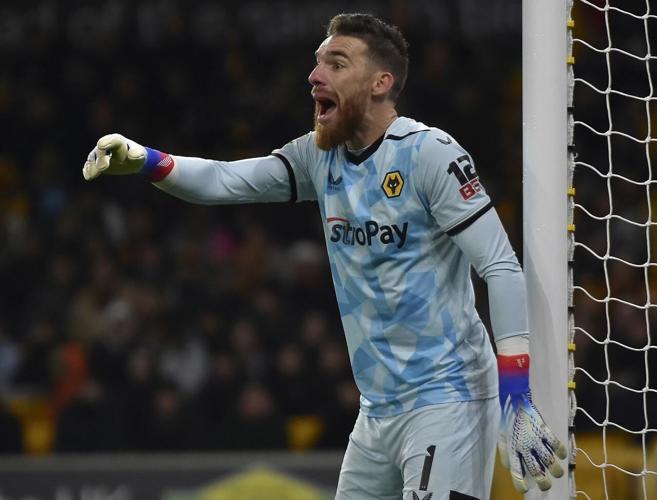 Lopetegui wins in Wolves debut, Adams powers Southampton