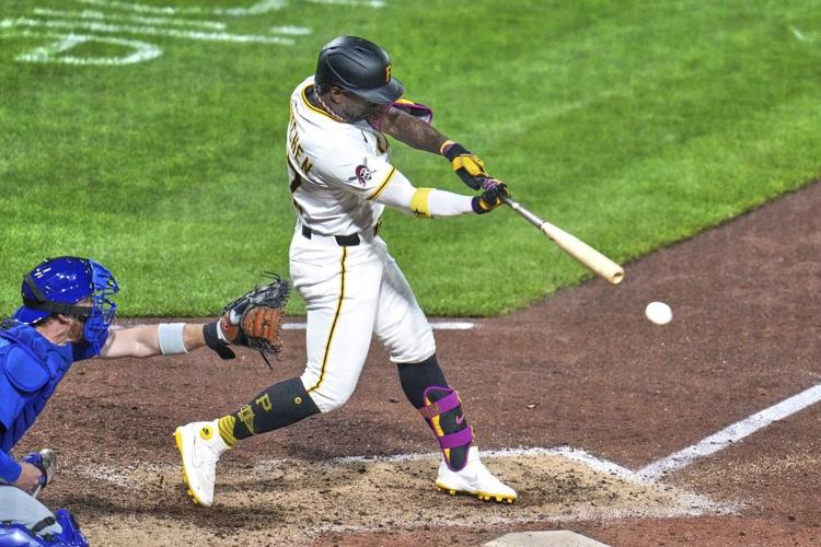 McCutchen's two-run double lifts Pirates over Cubs 4-3 as fan falls ...