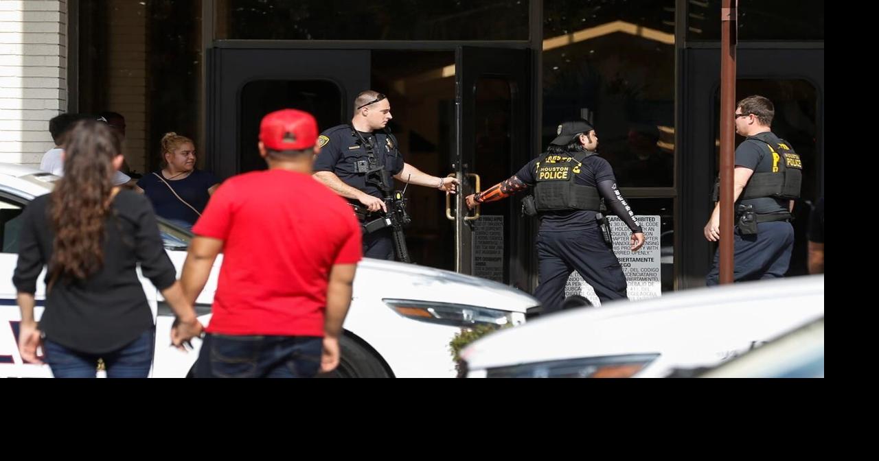 Masked man throwing object incites panic at Houston mall