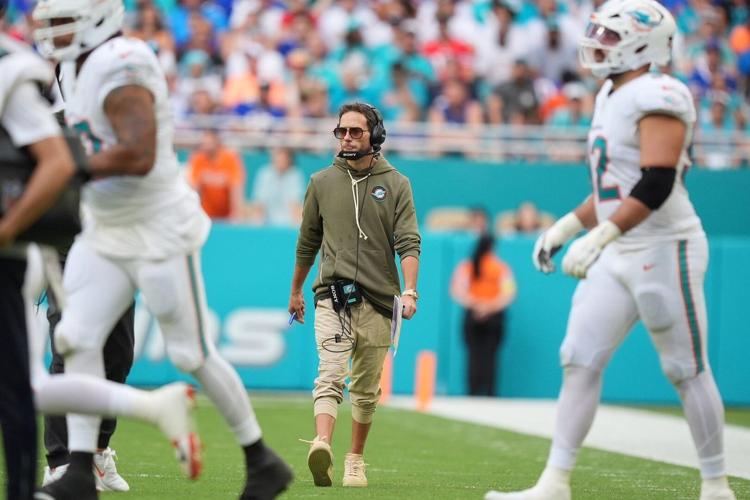Dan Quinn praises Mike McDaniel's sobriety journey ahead of their first ...