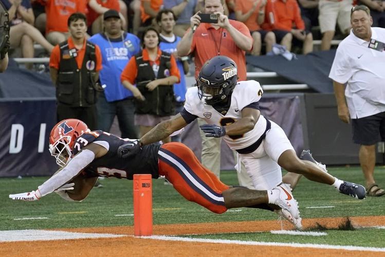 Caleb Griffin kicks 29-yard FG in closing seconds to give Illinois 30 ...
