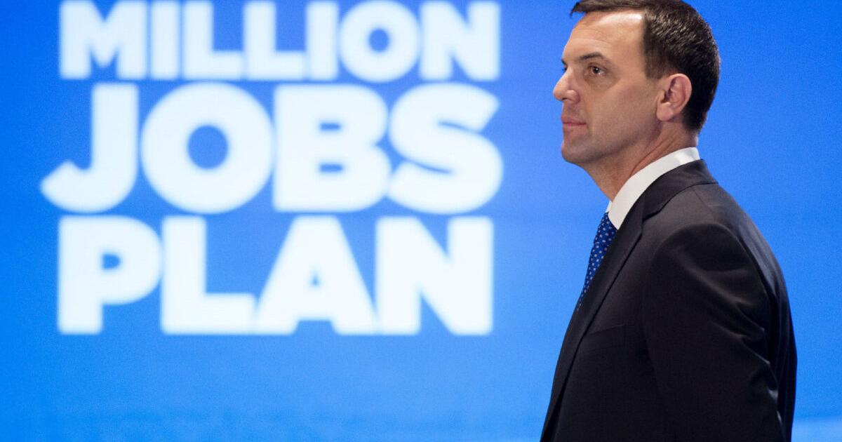 Liberals say Hudak’s math ‘is so far off’ on million jobs plan