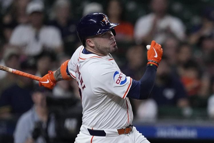 Jon Singleton's two-run double in eighth lifts Astros to 3-1 win over ...