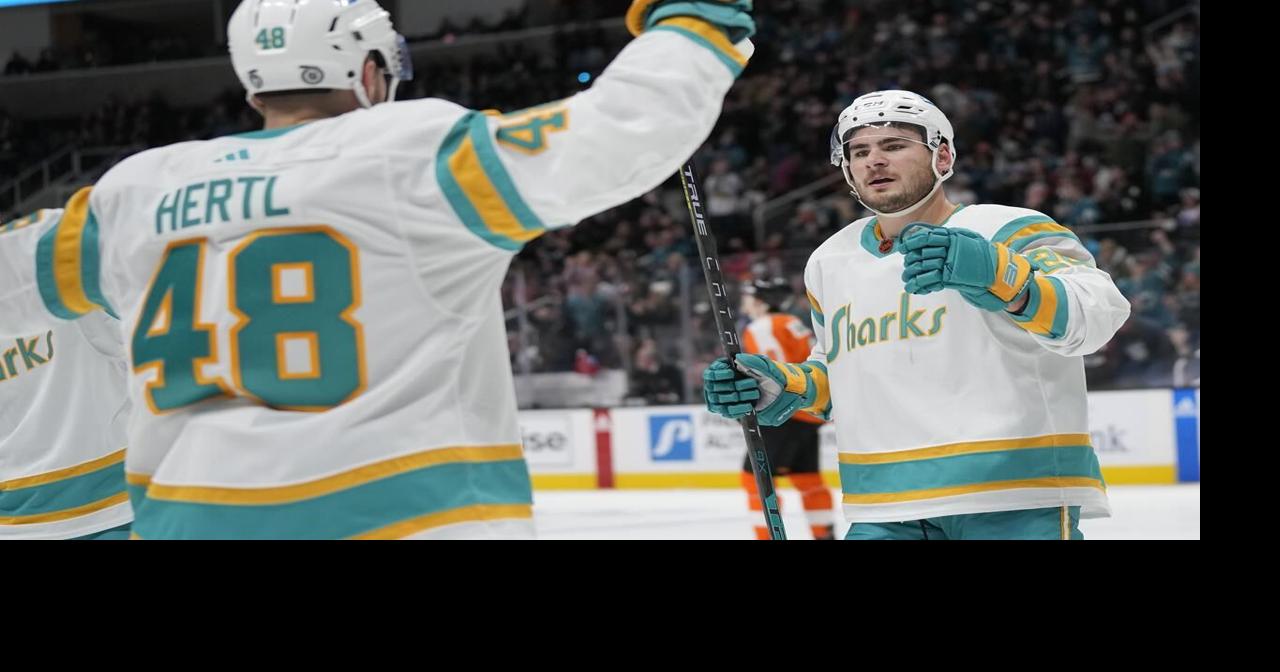 DeAngelo caps Flyers rally for 4-3 OT win over Sharks