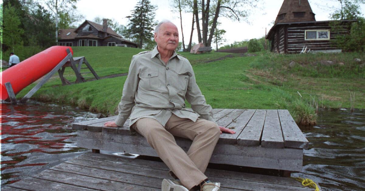 Maurice Strong, a model of vision and persistence: Editorial