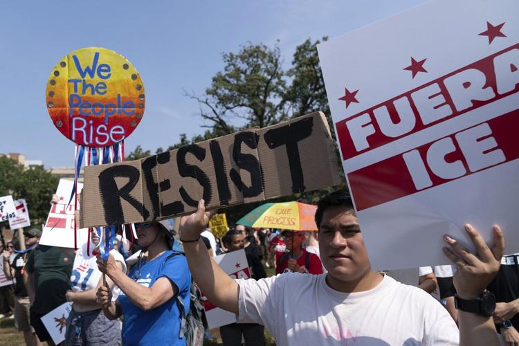 Thousands protest for a 'Free DC' on the fourth week of federal control ...