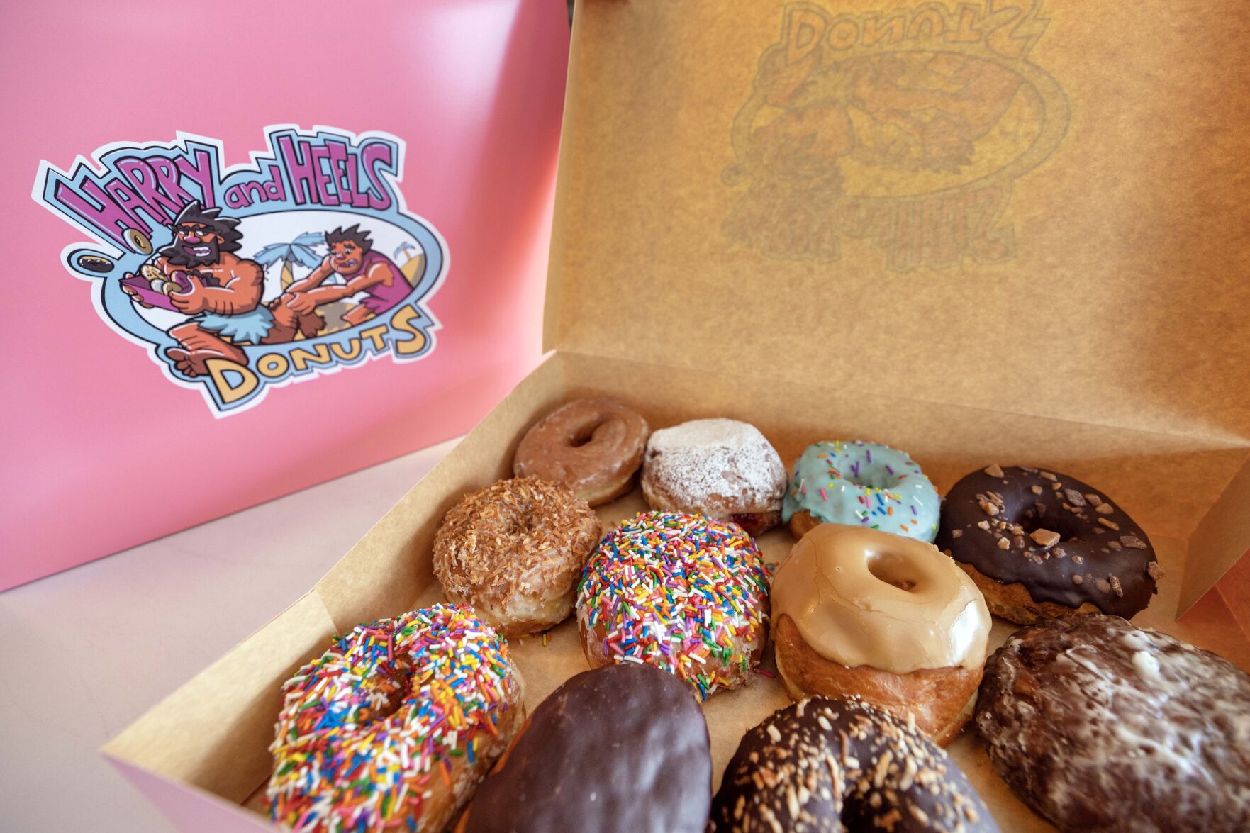 Delicious California-style donuts in this Toronto pizza shop