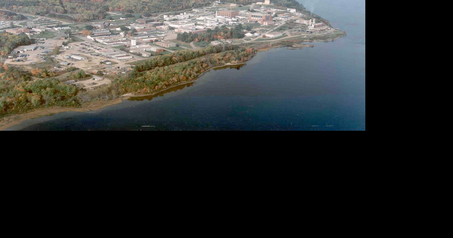 Chalk River reactor returns to service