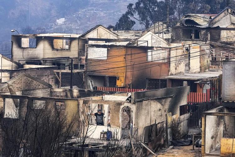 Hundreds of people are missing as the death toll from Chile's wildfires ...