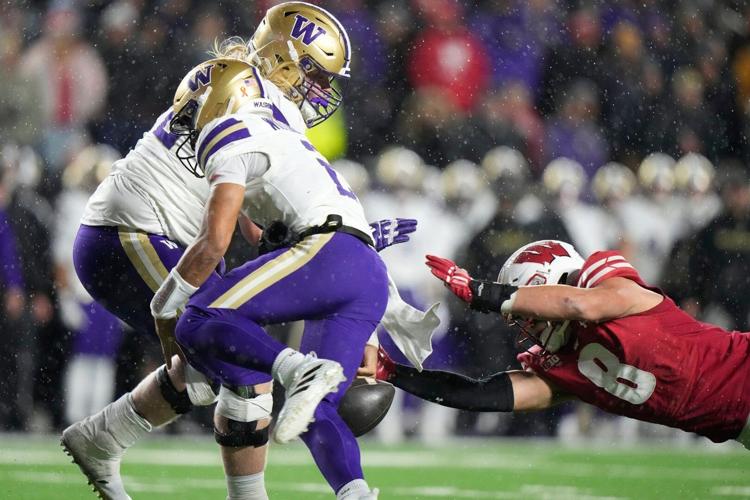 Wisconsin finds leaders for its rebuild in freshman linebackers Cooper ...