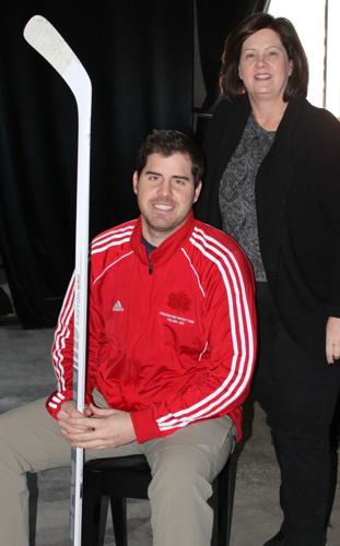 Deaf hockey players compete on world stage for Canada