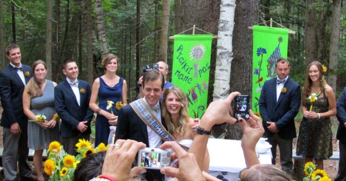 Hurricane Irene puts this marriage off to a stormy start