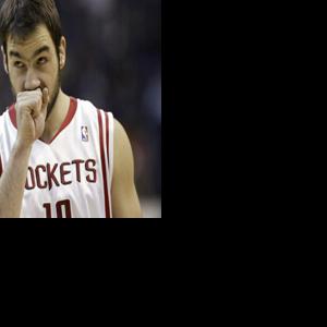 Spanoulis wrecks shot with Rockets