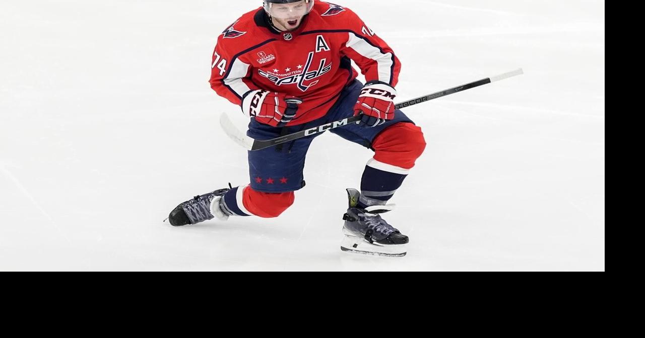 Vanessa Carlton helps Capitals' John Carlson celebrate reaching ...