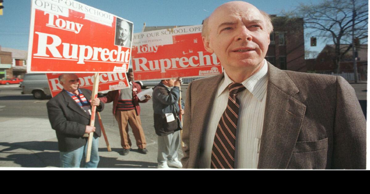 Liberal backbencher Tony Ruprecht bows out after 33 years