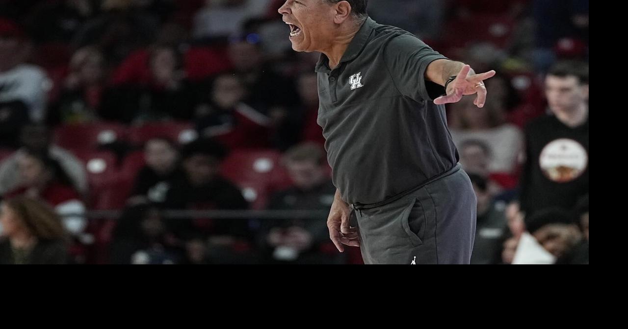 Sasser, cold-shooting No. 2 Houston outlast Kent State 49-44