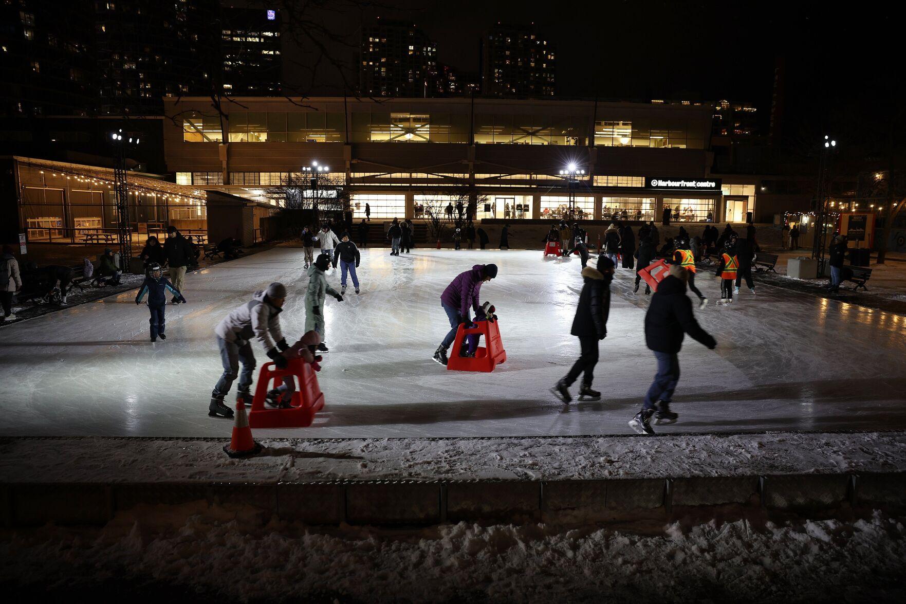 ‘It honestly looks amazing’: Harbourfront opens new rink