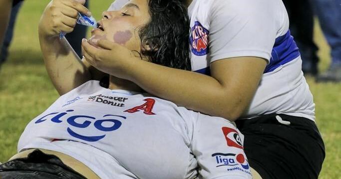Angry fans crash through gate at El Salvador soccer match in stampede ...