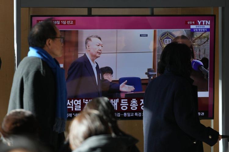 Korean prosecutors seek 10-year sentence for ousted President Yoon in ...