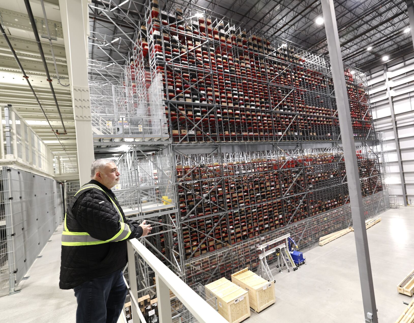 Inside Metro’s massive automated distribution centre