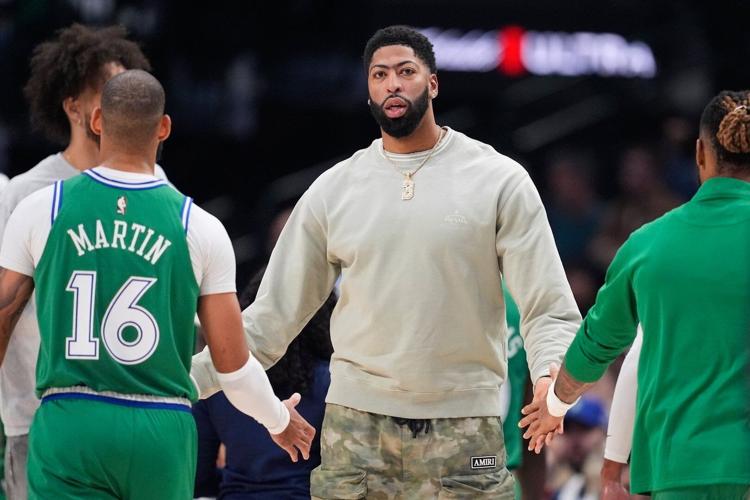 Devin Booker, Grayson Allen lead Suns past struggling Mavericks, 123-114