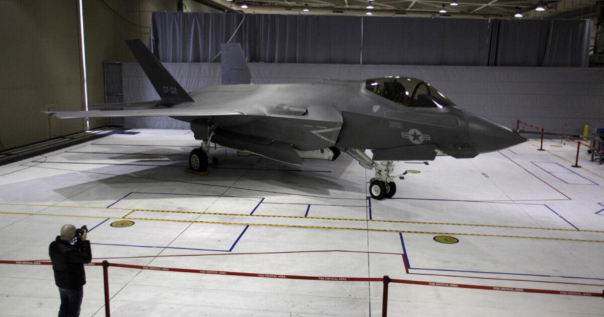 F-35 jet back on Ottawa’s radar screen