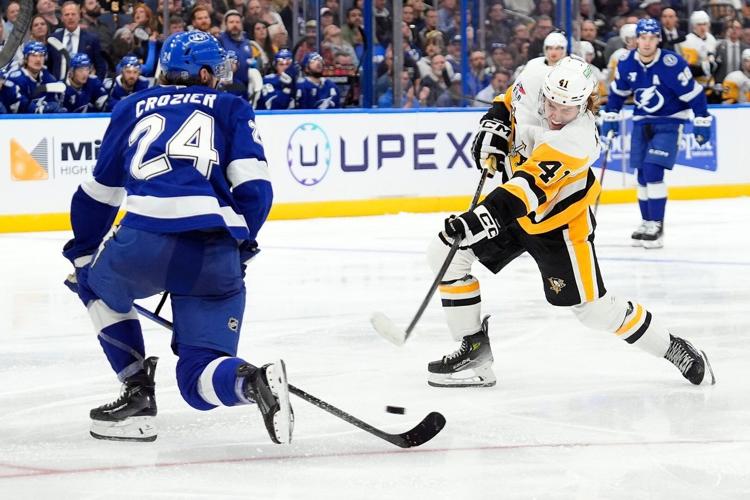 Malkin breaks late tie with 2nd goal of game, Penguins beat Lightning 4-3