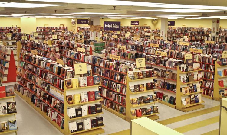 Gone 10 years, World’s Biggest Bookstore still grips readers