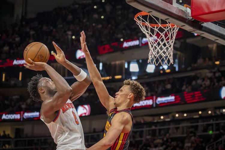 Towns scores 30 points as hot-shooting Knicks overwhelm Hawks 121-105 ...