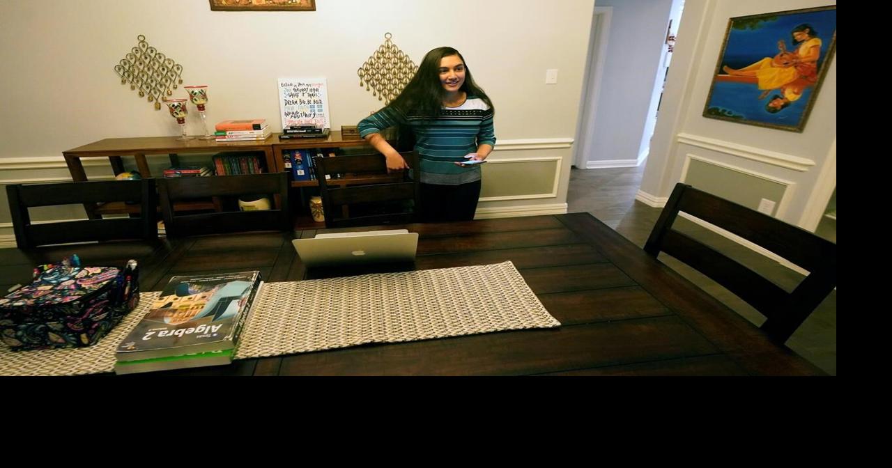 Teens tutor peers online to fill need during pandemic