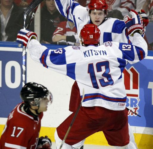 Momentous Canadian collapse hands Russia gold at world juniors
