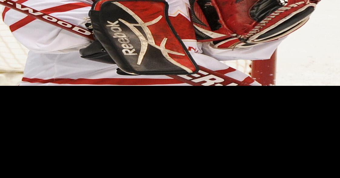 Canadian women's hockey goalies launch Sochi battle