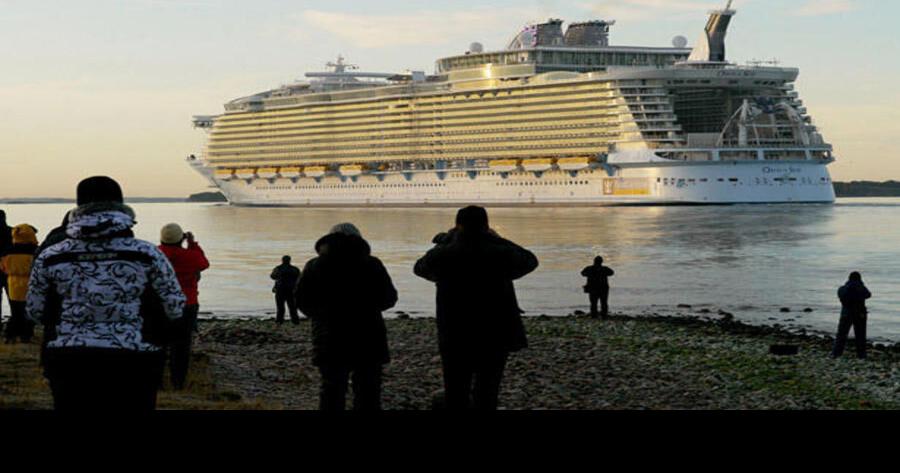 Tight squeeze for world's largest cruise ship on maiden voyage