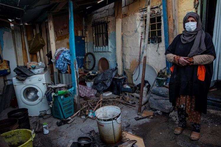 Spain: Snow adds to misery in Madrid slum area without power