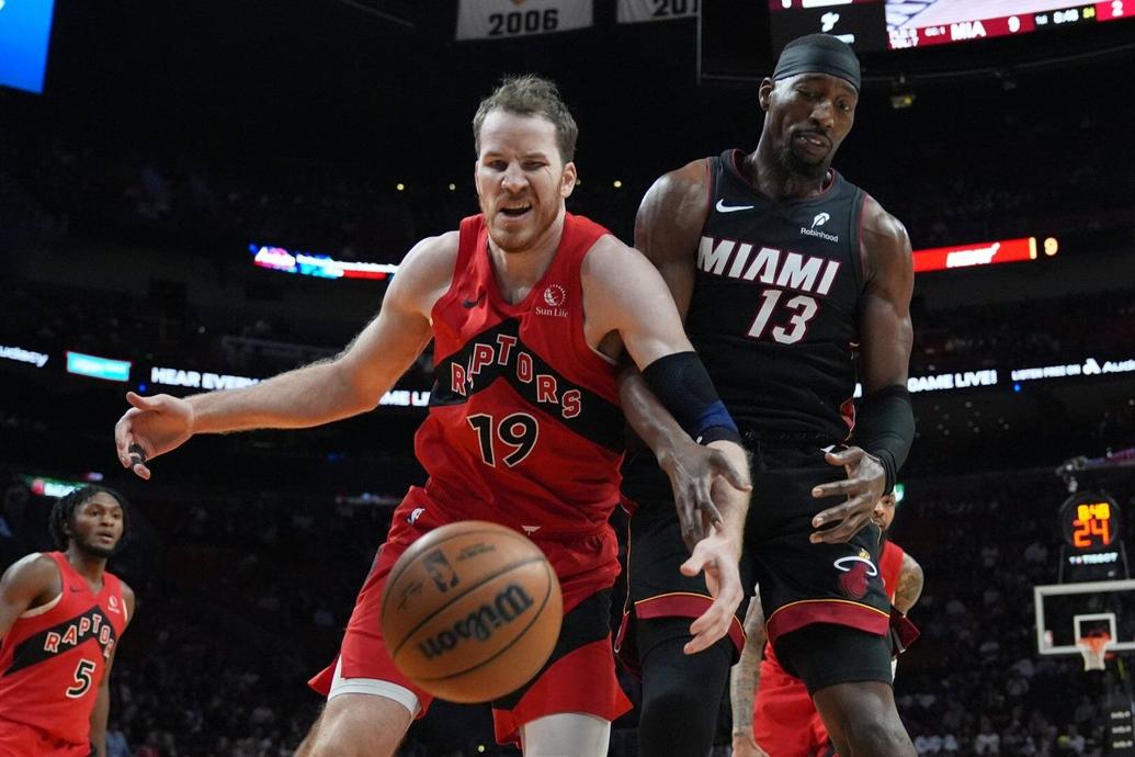 Raptors' Jakob Poeltl remains without return timeline, team says