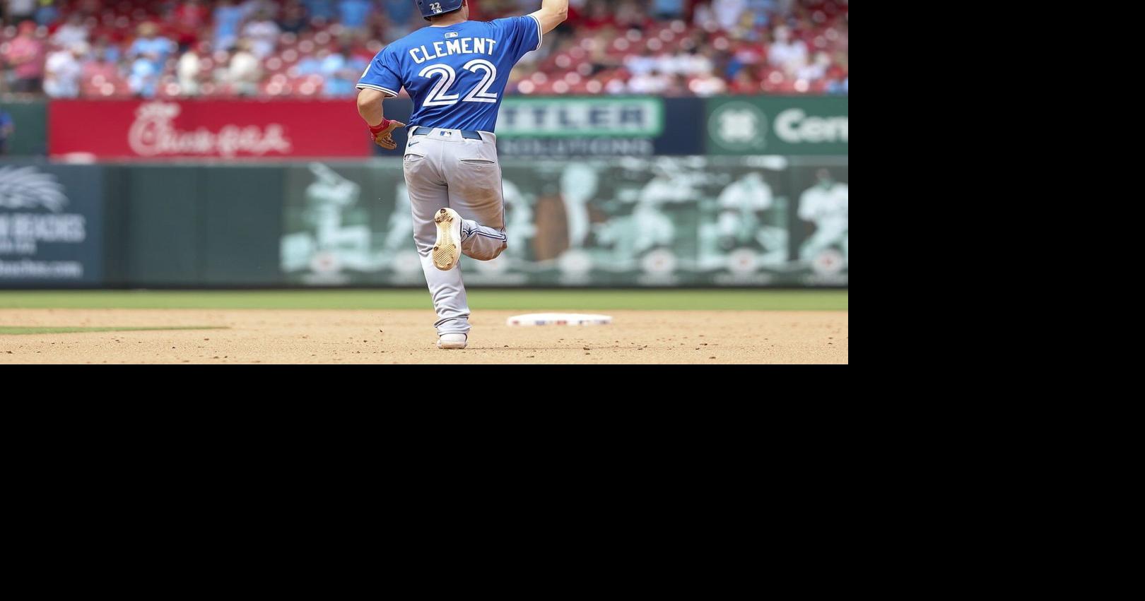 Blue Jays third baseman Clement leaves game after banging knee diving ...