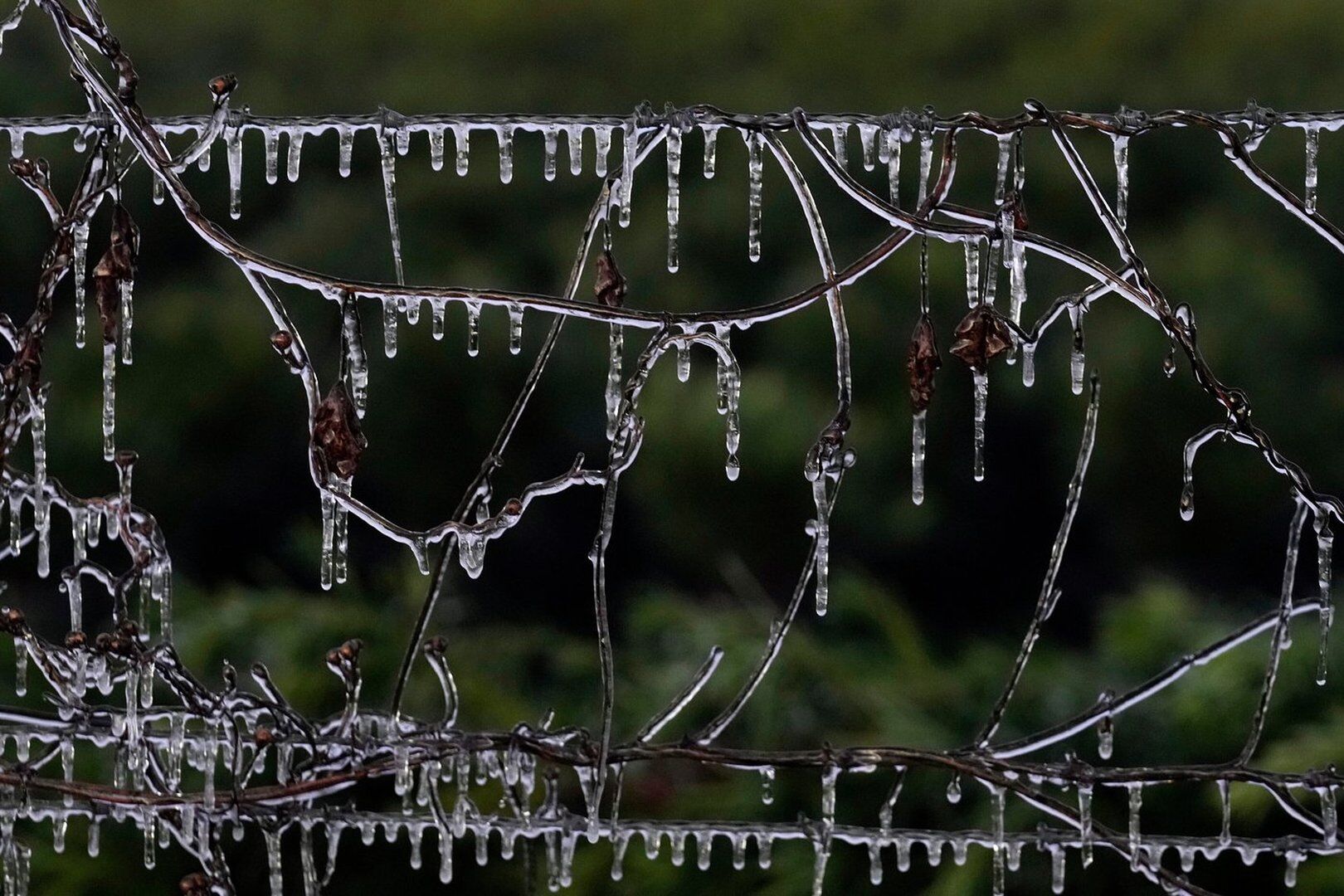 Blast of winter weather hits Midwest and East Coast and could bring ...