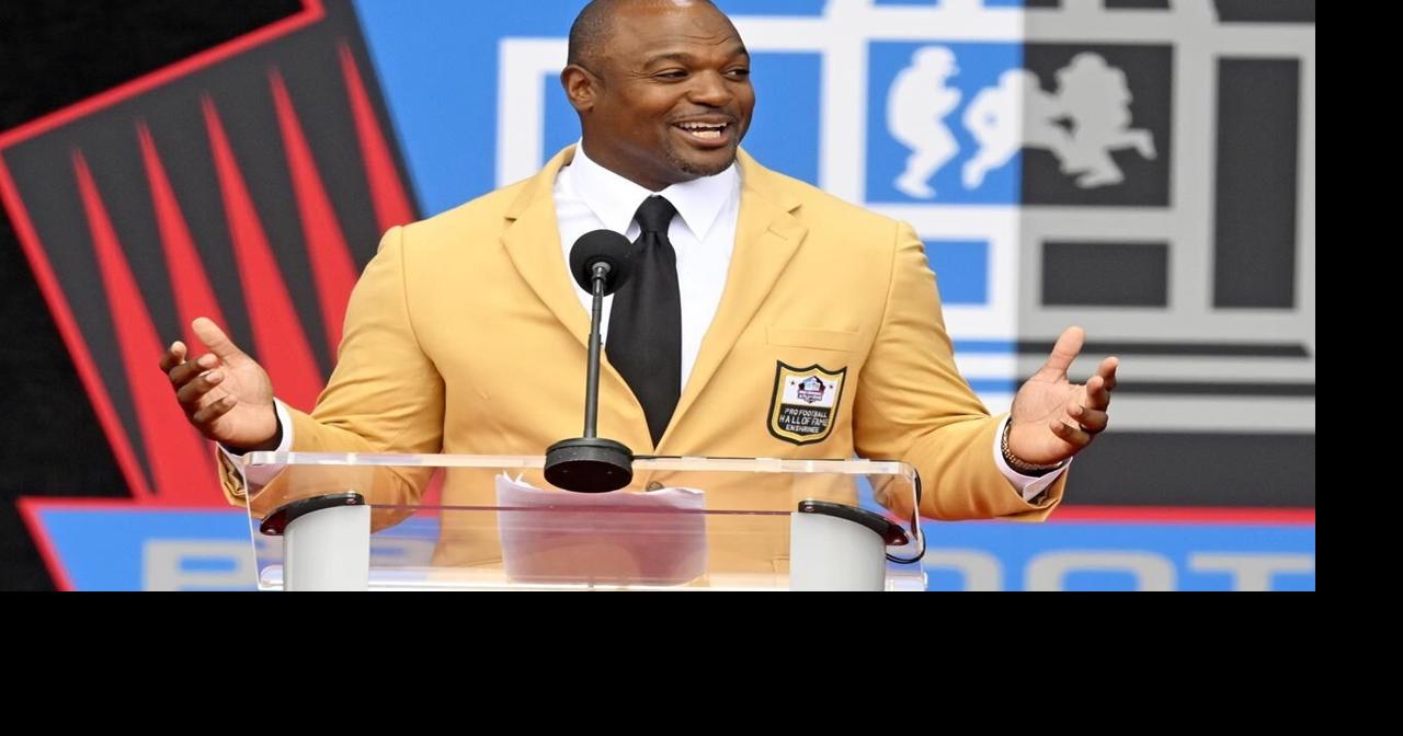 Steve 'Mongo' McMichael, who has ALS, enters the Pro Football Hall of ...