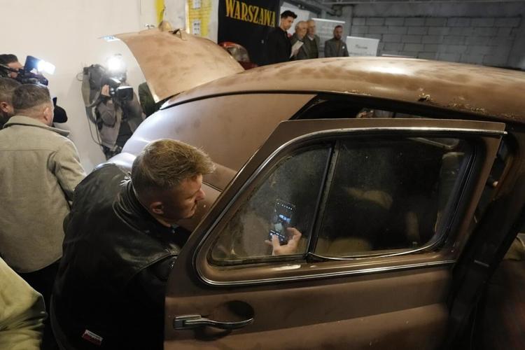 The first car made during Soviet era in Poland goes on display 73 years ...