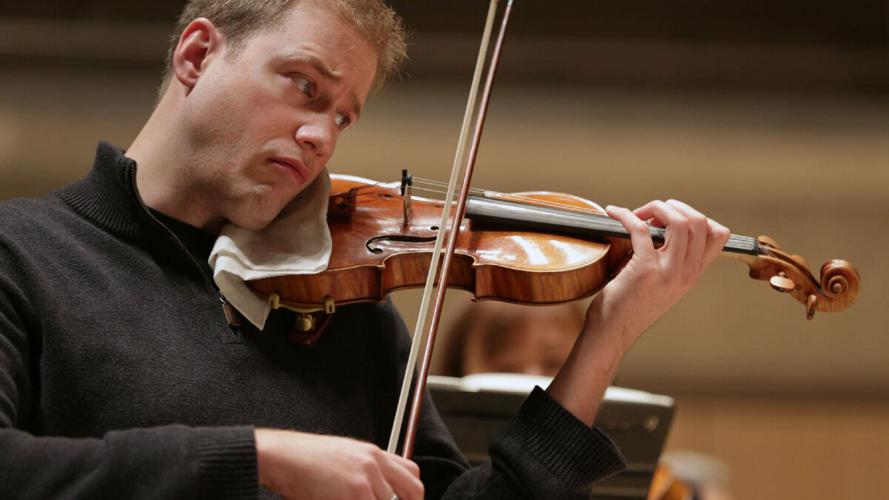 Jonathan Crow stands tall as TSO concertmaster
