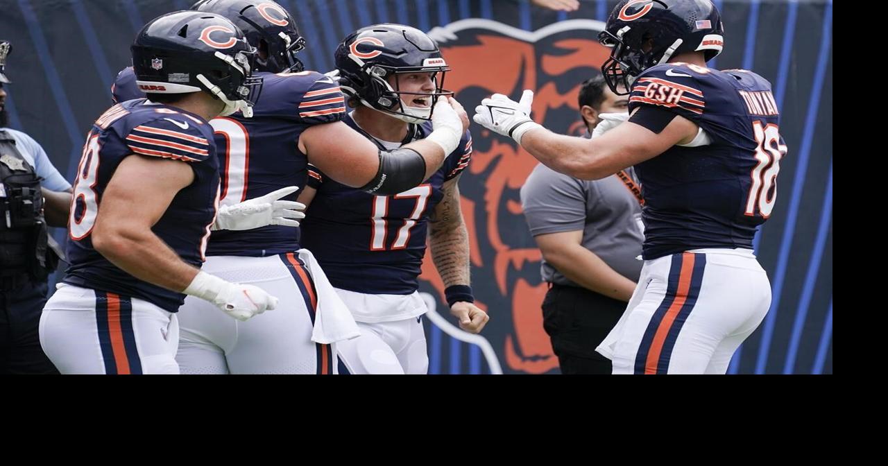 Bears waive QB Walker, clearing way for rookie Bagent to back up Fields