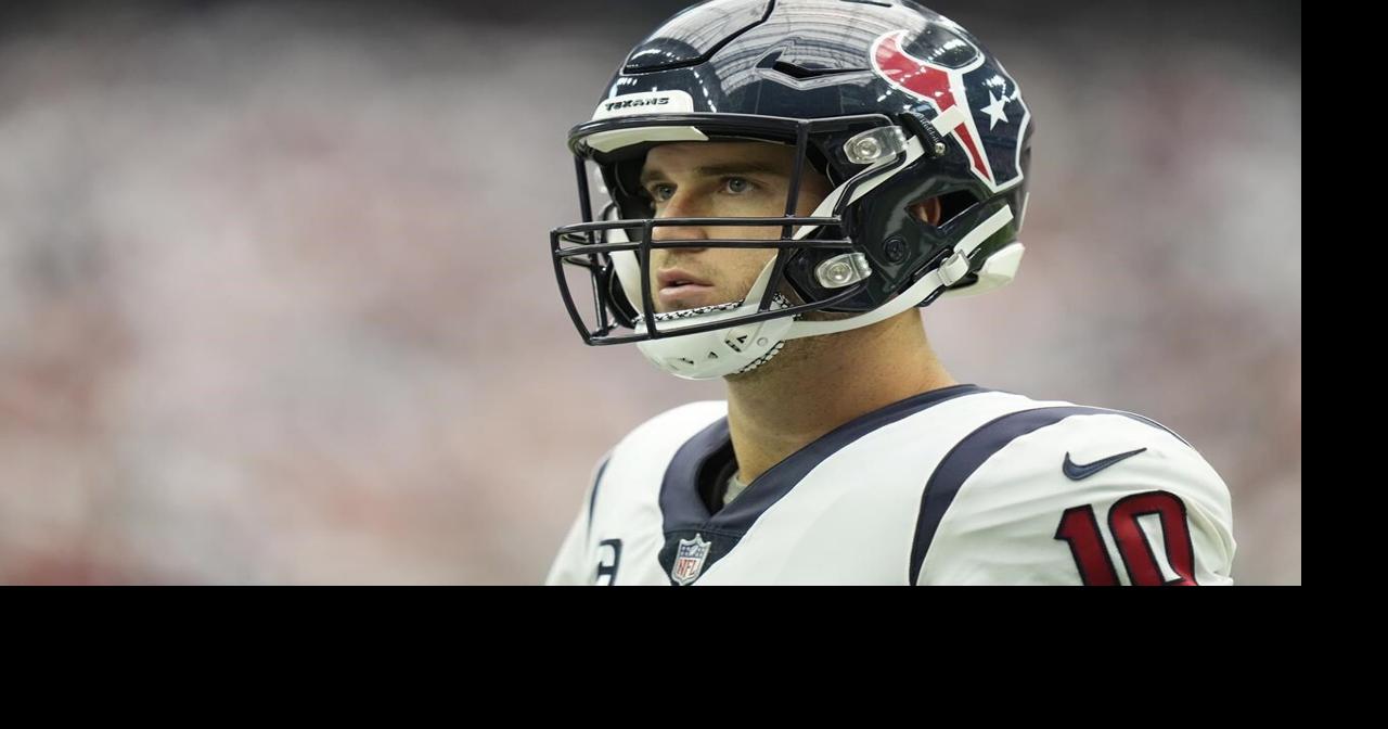 Texans fall apart after 3 quarters in tie with Colts