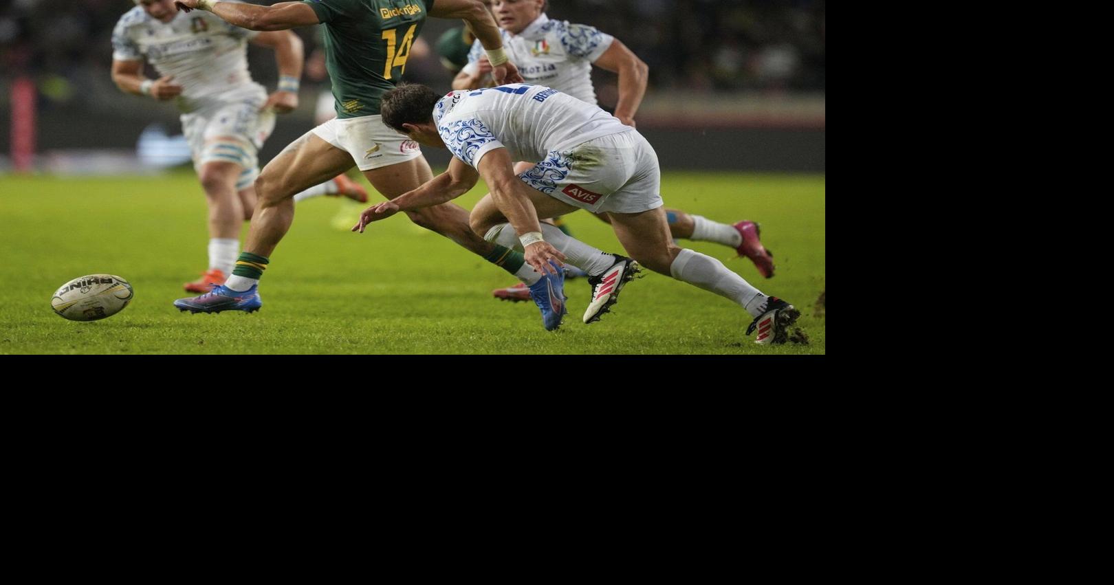 14-man Springboks score 7 tries and blank Italy