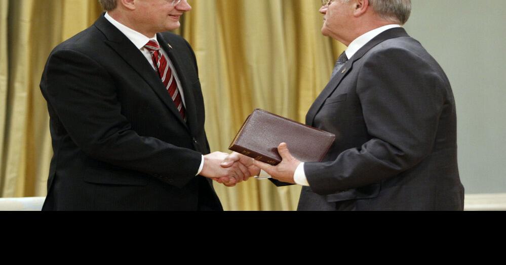 PM boosts Toronto MPs in cabinet: Kent, Fantino promoted