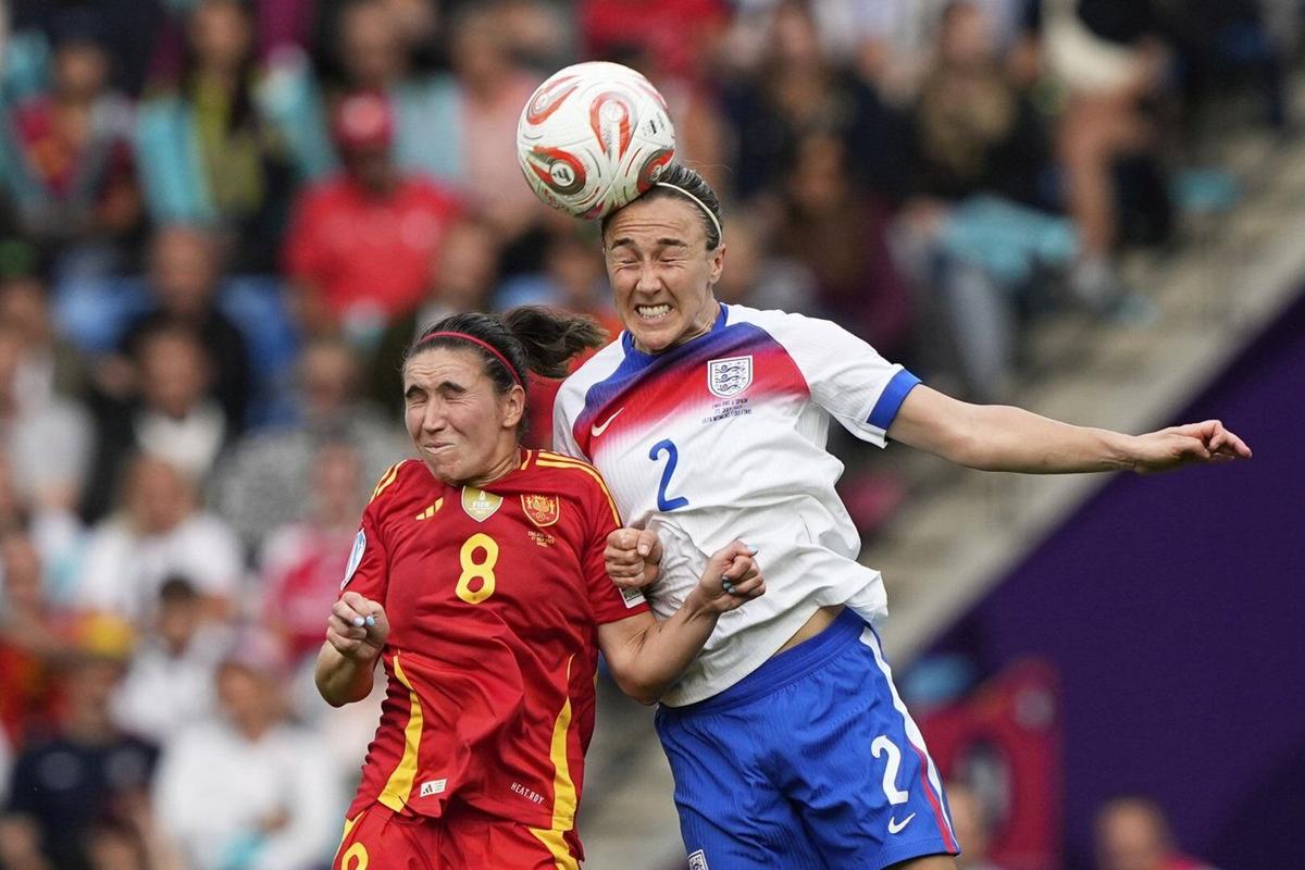 fractured tibia lucy bronze