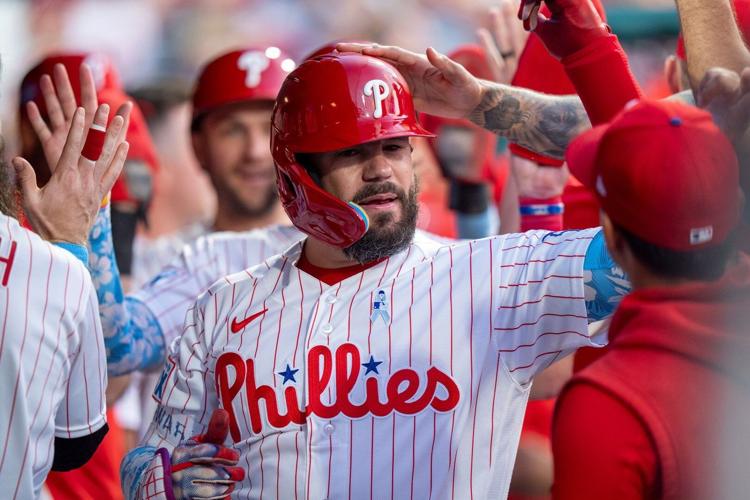 Schwarber, Harper homer again as Phillies beat Mets 6-2 to win series