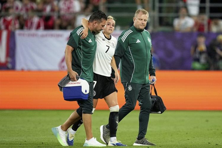 Germany captain Giulia Gwinn injured in Euro 2025 opener against Poland