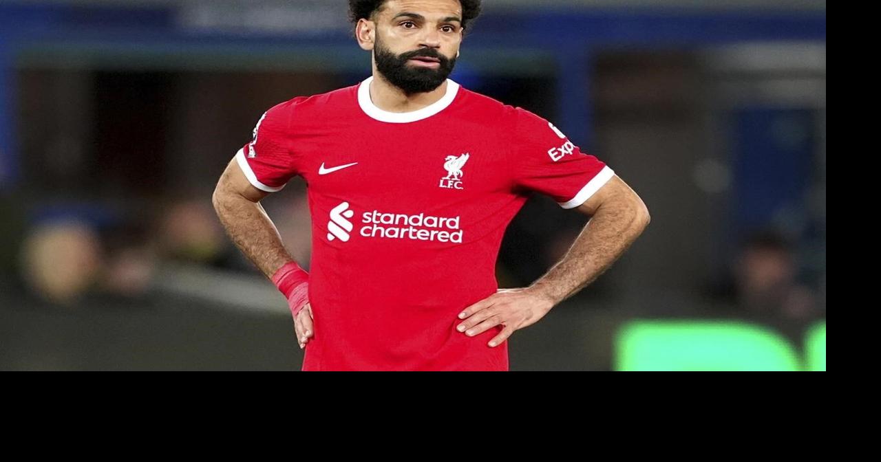 Liverpool's Premier League title hopes hit by 2-0 loss to Everton. Man ...