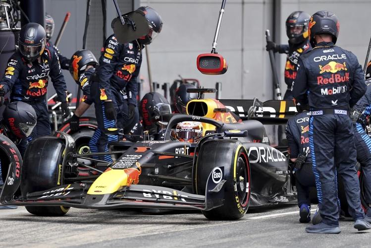 Max Verstappen holds off Lando Norris to win Spanish GP and increase F1 ...