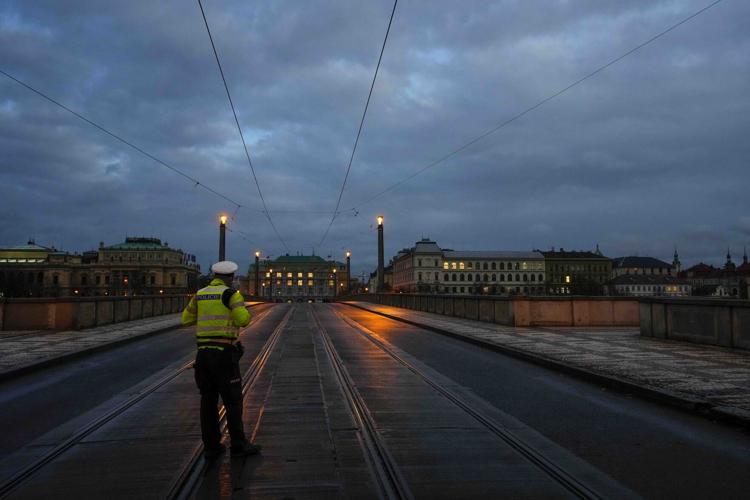 Gunman opens fire in a Prague university, killing 14 people in Czech ...